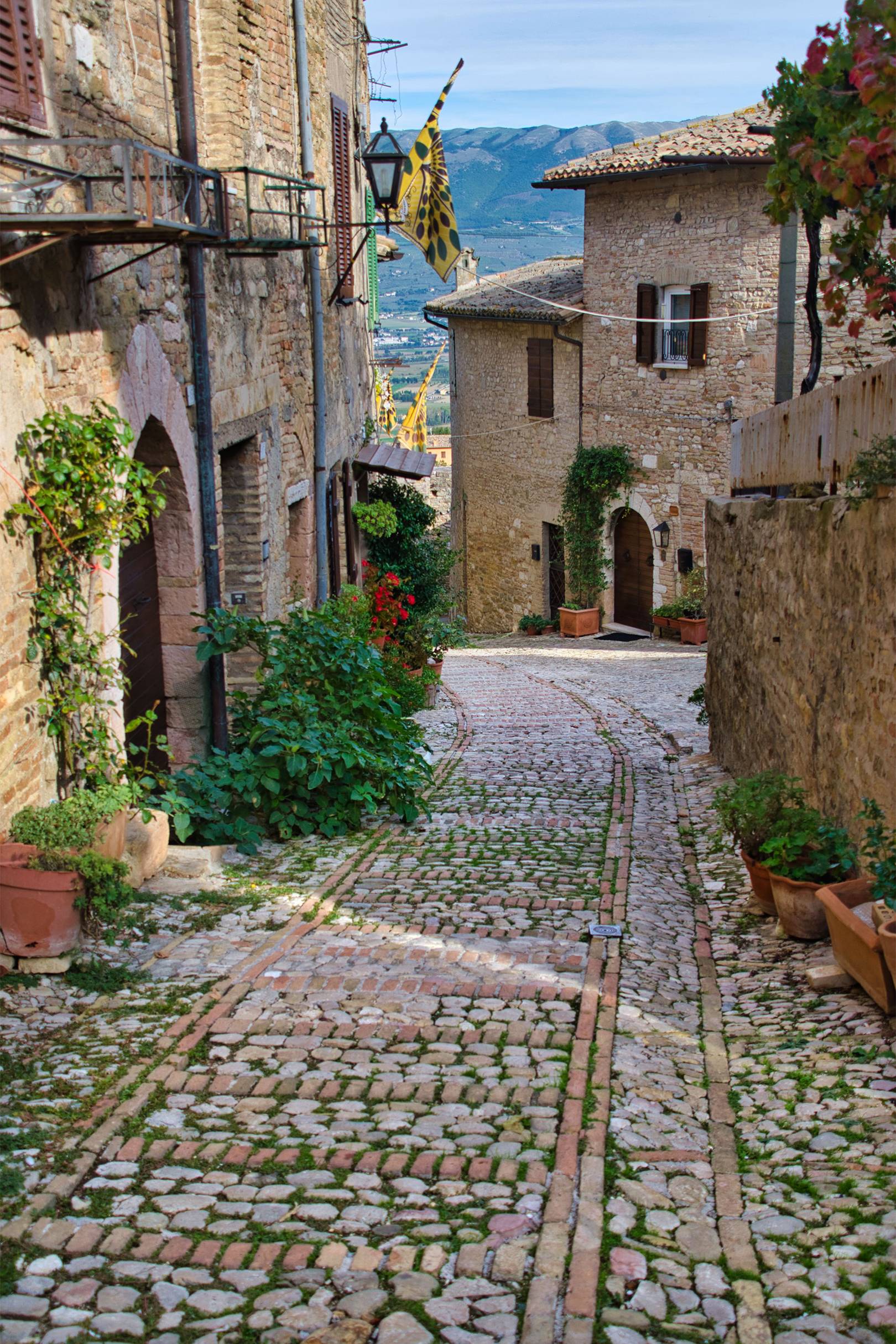 The prettiest small towns in Italy | CN Traveller