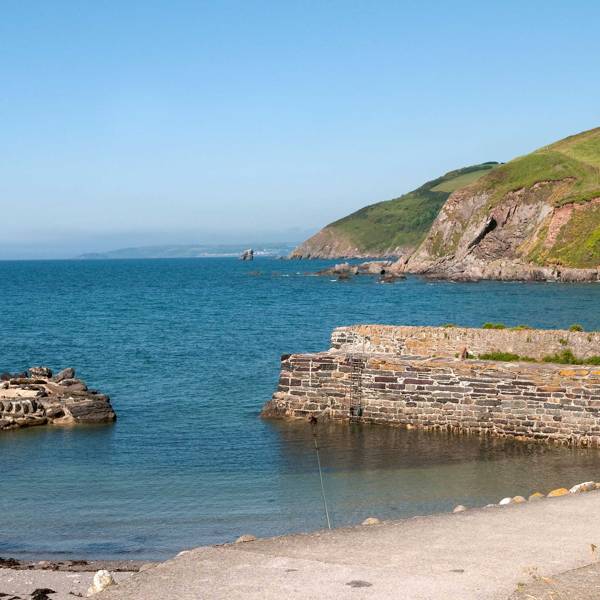 Best wild swimming in Cornwall: Top 10 places to go | CN Traveller