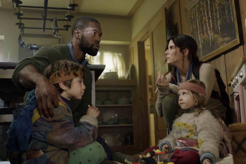 Fans are flocking to pose in front of the 'Bird Box' house | CN Traveller